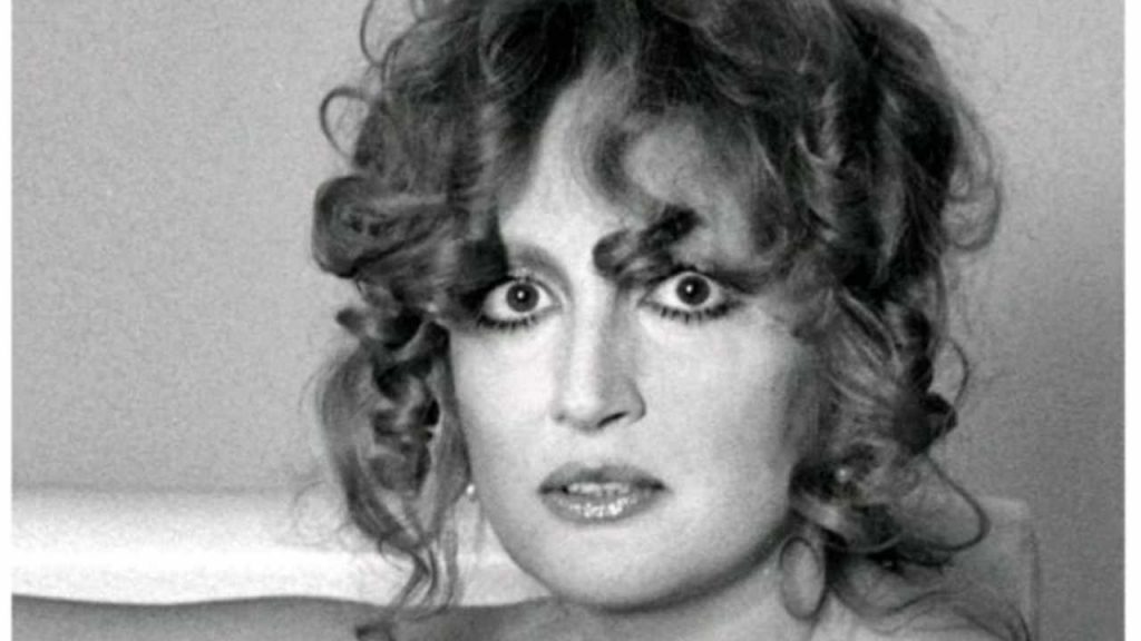 Mina, la cantante riapparsa sulle scene dopo 45 anni: Totalmente ...