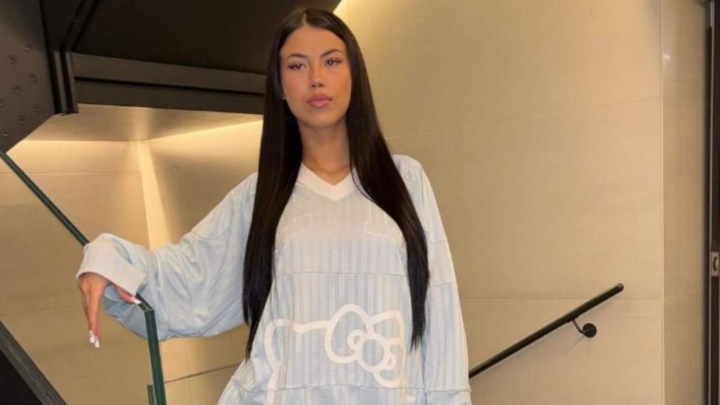 Anna Pepe: chi è la tik toker che fa impazzire gli adolescenti | È già ...